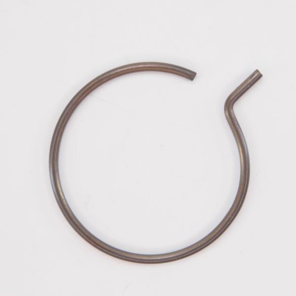 ドライブシャフト外側、ベアリング固定のキャッスルナット部分のサークリップです。サビてしまいがちなパーツで、分解時に交換しておきたくなる部分です。純正品番 046700、019739 の互換品です。フリーの状態で外径40mm程度、線径1.5m...