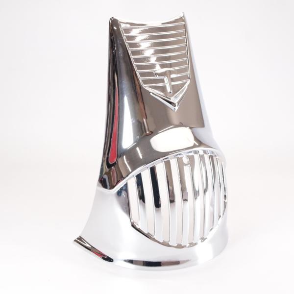 ランブレッタ1型のノーズ飾りです。Scootopiaのリプロ品です。オリジナルと比べてもかなり良くできていると思います。表から見比べればわからないです。裏側は加工跡があるので裏側を見れば判断はできますが、それくらいのレベルで作られています。...