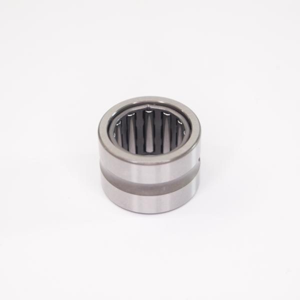 ホイールアクスルエンドプレート部分のニードルベアリングです。タイプはNK 15/16 で、サイズは 15x23x13mmです。1997年モデルの初期型ランナーFX/FXR用のリプレイス品ということなのですが、サイズが違うと思いますので、ラン...