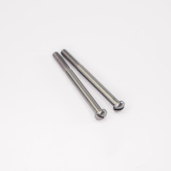 V5A1T、V5SS1T、V9SS1Tのテールに使用されているサイズのテールライトスクリューです。サイズはM3x35mm、頭の径5mm、ピッチは0.5、シャフト部は直径3mmx長さ24mmです。siem製で、純正品番は S.14740 です...