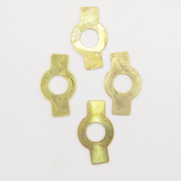 V30T-228597以降/VM/VN/VL/VB1/150GS等ワイドフレームに使われているロックプレートです。Mauro Pascoli製で品番はW8519-3です。ピアジオ純正品番 S.11021 の互換品です。M7のクランクケース部...