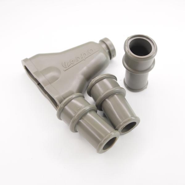 V30-V33、VM、VN、VU、VL等のハンドルシフトケーブル部分のカバーと、フレーム、スイッチ部分のカバーのセットです。廉価バージョンとなりますが、形状はしっかりしていますので破損でお困りの方にはおすすめできるものです。レストア車につけ...