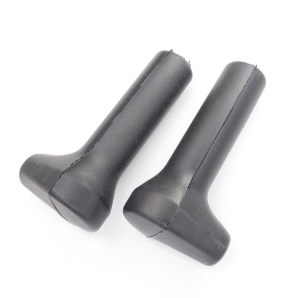 V30、VL、150GS等に使われている15mmスタンド用のブーツです。PASCOLIの物で、品番は G1089、純正品番 12595 の互換品です。純正同様で造りも良いので、レストア車の交換用にもおすすめです。劣化で割れたり、擦り減って穴...