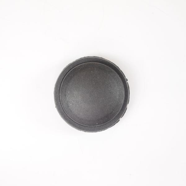 PX系のリア用のハブキャップです。直径約52mm、センターキャップが嵌る部分の径36mm程です。樹脂製でバリあります。割れやすい部品ですので紛失してしまっている車両には特におすすめのパーツです。これが無くても問題無く走れる部品ですが、ナット...