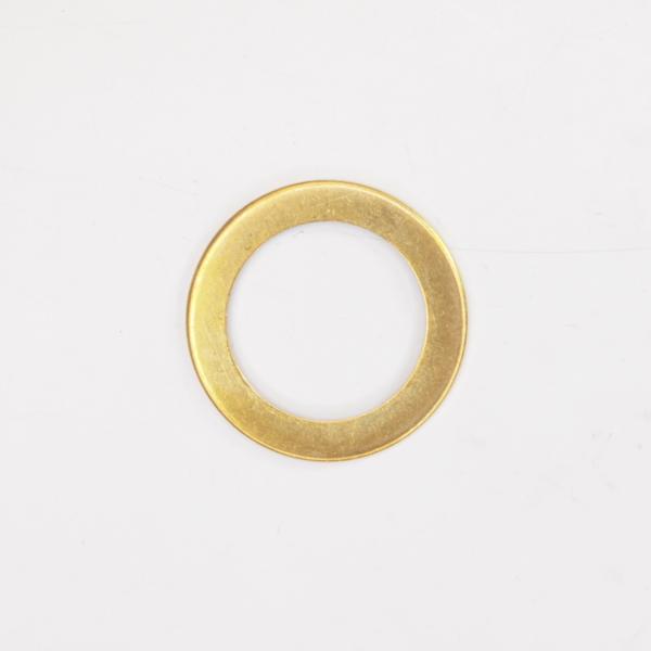 COSA2タイプクラッチに入っているブラスワッシャーです。ピアジオ純正品で、純正品番 235615 です。特に消耗しやすい物ではありませんが、クラッチ交換時に一緒に交換しておきたくなるパーツです。1995年以降くらいからのPX200もこのタ...