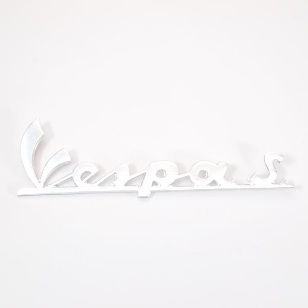 RMSのレッグシールドバッジです。裏のピンが短かったり少し曲がっていたりしますが、取付けてしまえば問題無しかと・・・。 アルミ製で見た目はそこそこ良いです。 大きさは約150×40mmくらいです。Sprintや125GT等にどうぞ。