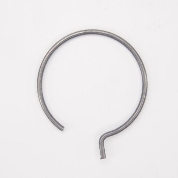 ドライブシャフト外側、ベアリング固定のキャッスルナット部分のロッキングクリップです。サビてしまいがちなパーツで、分解時に交換しておきたくなる部分です。純正品番 046700、019739 の互換品です。37mmシャフトシール用のキャッスルナ...