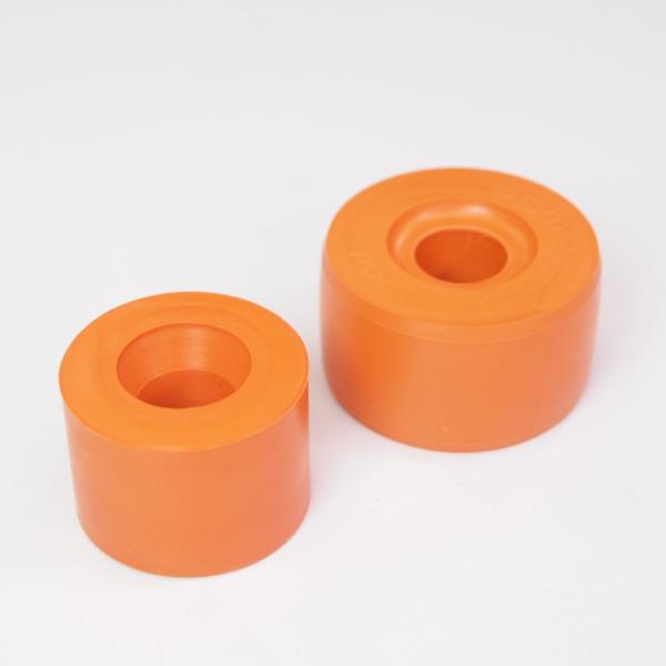 PK50用ですが、2セット使用すればGTS等サイズが同じモダンベスパ等にも使用できます。タイトなサイズなので、リアサスの反応は良くなりますが、乗り心地は悪くなります。サイズは約外径38mm、内径12.6mm、厚み21.5mmの物と、外径30...