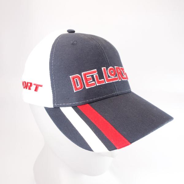 デロルトの刺繍ロゴ入りキャップです。素材はコットンでユニセックスです。サイズは後ろのバンドで調整できますが、M-Lくらいの感じでしょうか。サイズが書いていないので詳細のサイズは不明です。※後部バンドのマジックテープの部分をピッタリ重ねた状態...