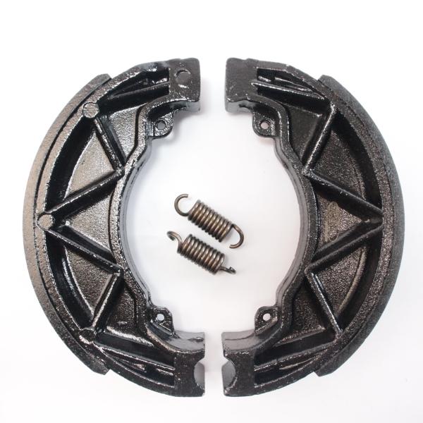 T22タイプのSIP PERFORMANCE ブレーキシューです。オリジナルと比較し、比較的柔らかめで、摩擦力の高いシューでコーティングされています。純正品と比べ、効き、耐久性も向上しており、高温下でも制動力が維持できます。柔らかめの材質に...