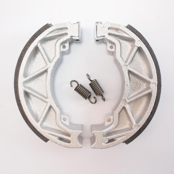 T22タイプのPOLINI ブレーキシューです。日常使用に適したORIGINALラインで、純正品同様の性能を発揮します。オールラウンドなブレーキシューです。リアドラムモデルのランナーFX/FXR(DT)、アプリリア Mojito、Scara...