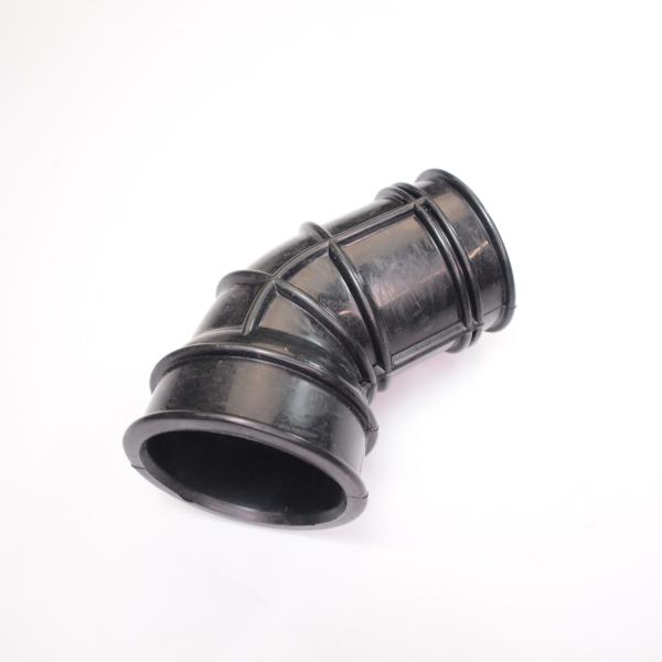 ピアジオZIP等 2T系エンジン用のエアボックスとキャブレターを繋ぐゴムです。内径は35mm、40mm、全高9cm程、角度は約45度です。ランナー FX/FXR等はサイズが違いますのでご注意願います。インテーク部のゴムは消耗、劣化で使えなく...