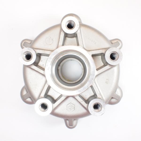 ベスパ GTS i.e、946 や、MP3 125-500等に使用できるフロントホイールハブです。純正品番 650907 です。適合は品番でご確認ください。フロント周りのリビルドをご検討の方、予備に欲しかった方等に。