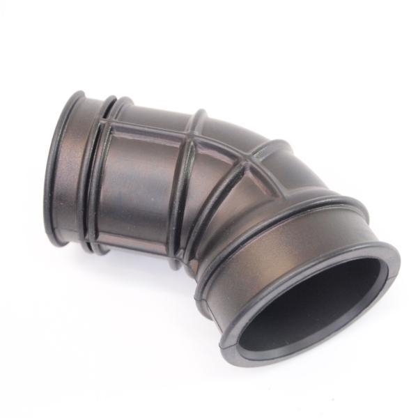 ピアジオZIP等 2ST系エンジン用のエアボックスとキャブレターを繋ぐゴムです。内径は35mm、40mm、全高9cm程、角度は約45度です。ランナー FXR等はサイズが違いますのでご注意願います。インテーク部のゴムは消耗、劣化で使えなくなる...