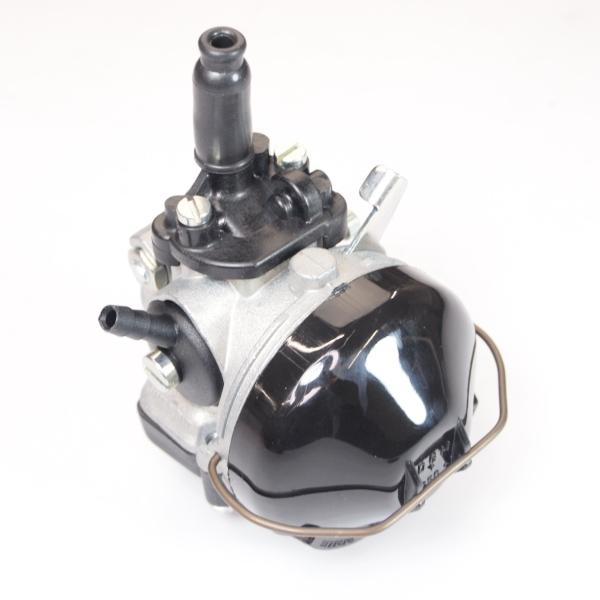 SHA15.15です。チョークがレバータイプの汎用キャブレターです。その他モペッドに合いそうなキャブレターですが、そのまま交換するだけでは装着出来ない汎用キャブレターです。専用品ではないので、インマニ・インテークの調整、ケーブル類、カバー類...