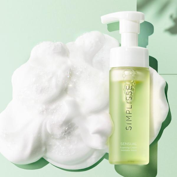 ニオイやかぶれの元にもなるような汚れが溜まりやすい。けれど、必要なものまで洗い流してしまいたくはない。そんなフェミニンエリアに最適な専用ウォッシュです。pH6.5の「微弱酸性」の泡で、ベタつく汚れもすっきりオフ。植物エキスや酵母エキスなどの...