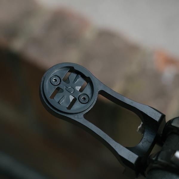 Velo 2を多くの一般的なサイクルコンピューター・マウントで使用するためのアダプター・インサート。付属品- マウントアダプターインサート- マウントアダプターインサートネジ×2 ■ご注意■ ●ご注文後の返品・キャンセル・交換は一切受け付け...