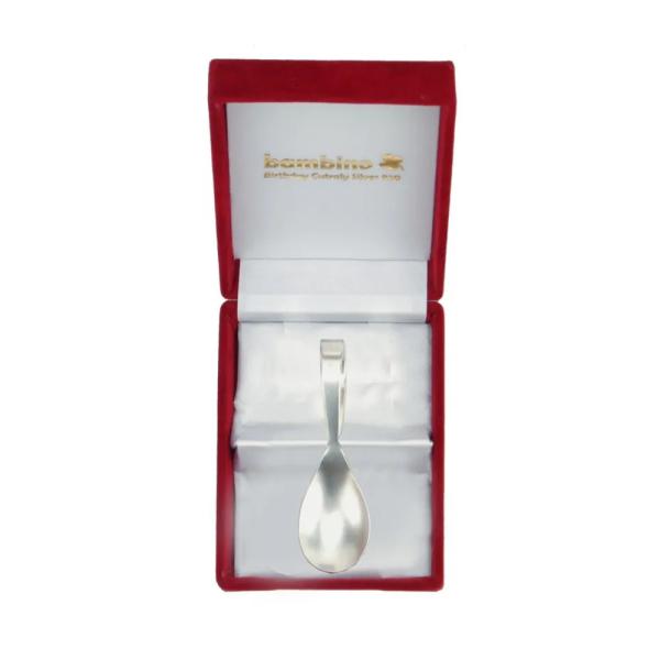 【お名前とお誕生日をお入れいたします】スプーン全長：約90mm■生産地：日本■素材・成分：純銀（純度95％）　名入れ作業がある為、出荷するのに2週間程度かります。また、お名前だけご記入いただくメモリアルスプーンもご用意しております。お子様の...