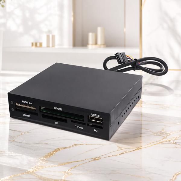 ご覧いただきありがとうございますマルチカードリーダーの新品の出品です。※プラグ＆プレイに対応！※USB2.0対応■■■出品物■■■・マルチカードリーダー新品本体（内部パーツ）ｘ１台・固定ネジｘ４本以上です。■■■商品紹介■■■・プラグ＆プレ...