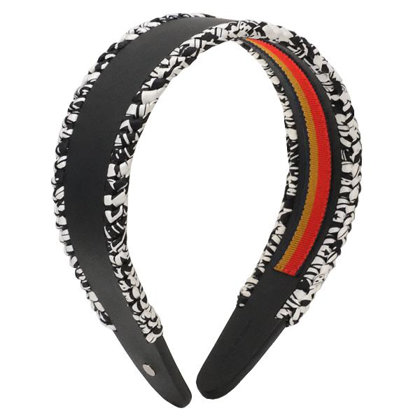 【ブランド名】HERMES/エルメス【商品名】グレースシルクブルーム ヘッドバンド【型番】H251037G【カラー】ブラック【素材】レザー/シルク【サイズ】横幅13cm 縦幅15.5cm マチ4cm【付属品】ー【状態】SAランク　　　　使用...