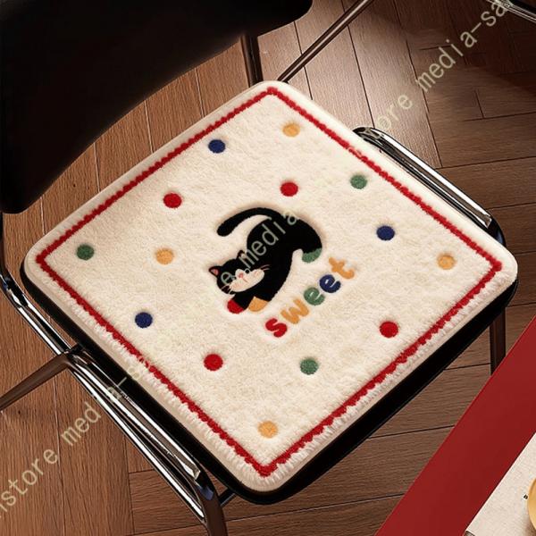 【発売日：2025年12月29日】［特徴］●柔らかく、快適で肌にやさしい生地、汗を吸収し、通気性があり、洗える、お手入れが簡単!●高密度のスポンジがたっぷり入っており、柔らかくて着心地が良く、変形を防ぎ、長時間座ることができます!●滑り止め...