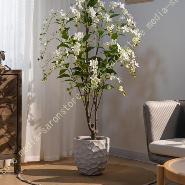 【発売日：2026年01月09日】【本物を模倣しているデザイン】自然な曲線や微妙な傾斜を持ち、枝の形状は本物の植物を見事に模倣しています!遠くから見れば、そのリアルさに本物と見間違うほどです!【枯れない花、世話不要】シルクフラワーなので、枯...