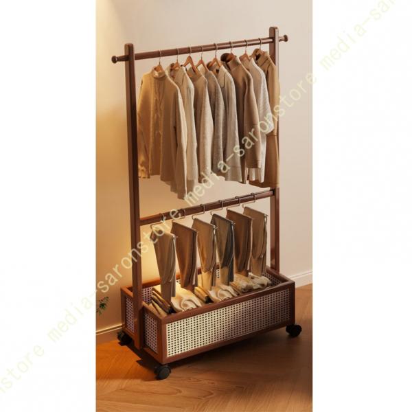 【発売日：2025年12月10日】商品名：コートハンガー材質：天然竹製色：ナチュラル●この商品はお客様の方で組み立てが必要となります!商品特徴 【おしゃれなデザイン】コートハンガー＆フック＆収納棚という3 in 1の設計で、限られたスペース...