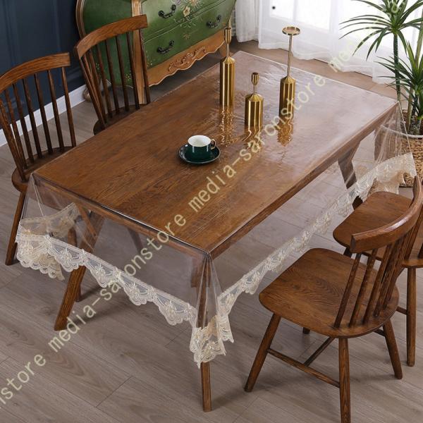 【発売日：2025年12月25日】★敷くだけで明るい雰囲気になり、食卓が華やかに!急なお客様とのお食事会でも、さっと敷くだけでお洒落なキッチンリビングに様変わりします!★どんな空間にも馴染む柄、テーブルを華やかに演出してくれるテーブルカバー...