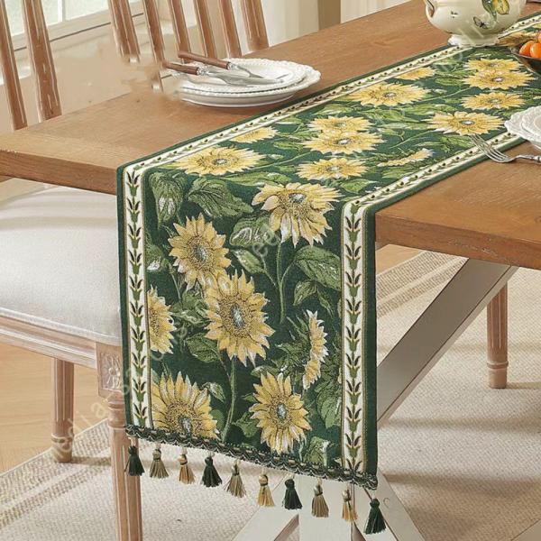 【発売日：2025年10月20日】サイズ：35*45-305cm  お洒落な見た目だけでなく、お手入れも簡単な優れモノですシンプルなデザインながらも上品な光沢とラメが華やかな雰囲気を演出し、普段使いはもちろん、ホームパーティなど来客時のテー...