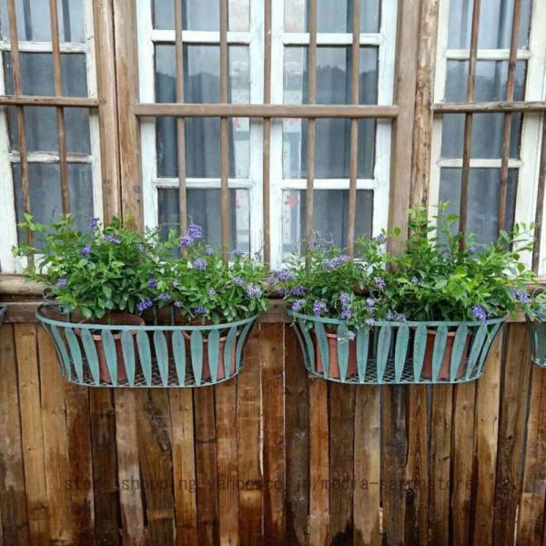 【発売日：2025年09月20日】頑丈なアイアン製でシンプルでおしゃれなデザイン!アンティーク調に加工が施されていて、味のあるナチュラルテイストなデザイン壁に掛けて飾れる寄せ植えで色彩溢れるプランター作りが楽しめる上から架けられるので、アイ...