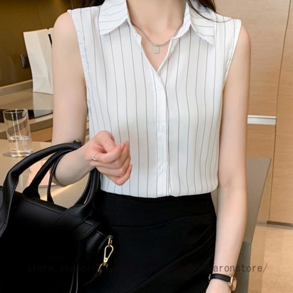 【発売日：2025年10月03日】「オフィス仕様に一枚で着てカジュアルな普段仕様」●上品なVネックデザインのノースリーブトップスが登場しました!控えめながらもほどよい光沢感があり、合わせるだけで洗練されたキレイめコーデに!●また、デコルテが...