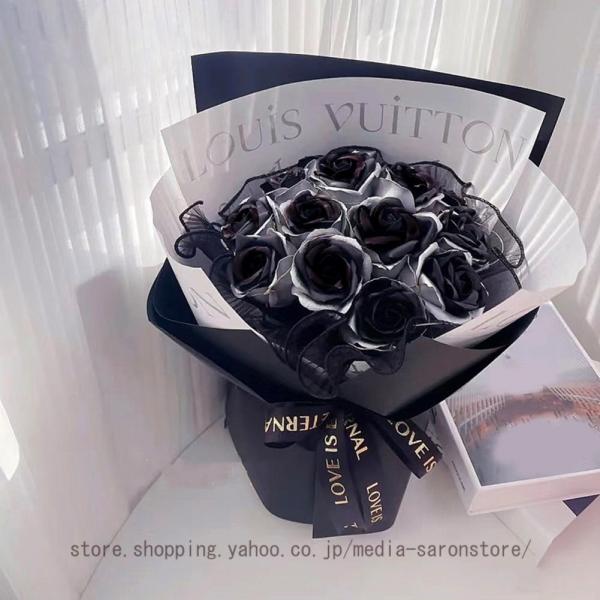 【発売日：2025年10月03日】【おすすめの理由】1、手入れ不要!枯れません!2、生花より、ボリュームたっぷり!3、鮮やかな色彩が楽しめます!4、石けんの優しい香りに癒されます!5、付属のLEDライトがロマンチックに演出【季節で選ぶおすす...