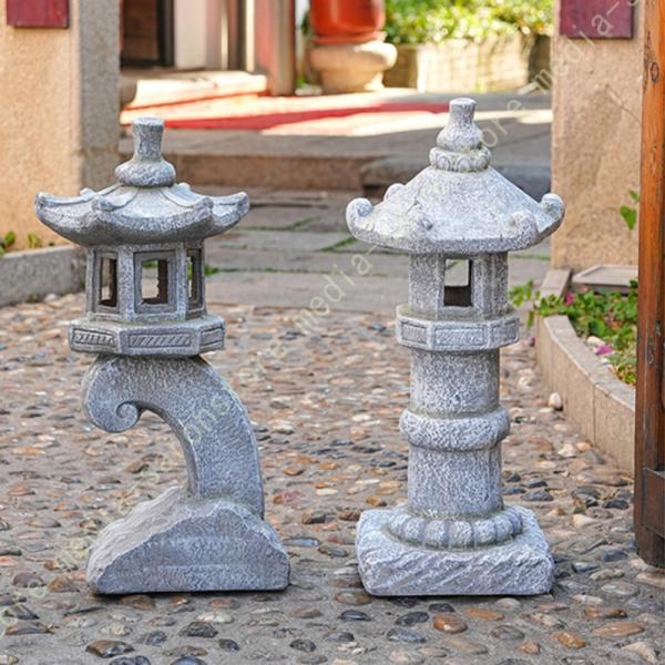 【発売日：2025年10月21日】商品の仕様・素　材：レジン・樹脂・サイズ： 商品の詳しいサイズについて、画像でご覧下さい!【人気のポイント】★この屋外灯篭型ライトは、太陽の光を利用して白昼充電し、夜に自動的に明るく輝きます!電池の心配なし...