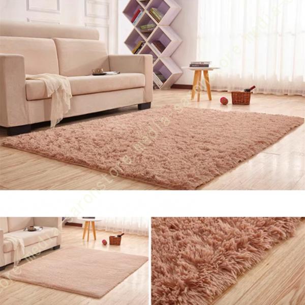 【発売日：2026年03月31日】裏面：不織布(滑り止め付き) 素材：ポリエステル  遊び毛が出にくい超極細繊維使用!毛足が長くてふかふかですが、コロコロでも毛が抜けないので掃除しやすくてとてもいいです!掃除機かければゴミも絡まずきれいにな...