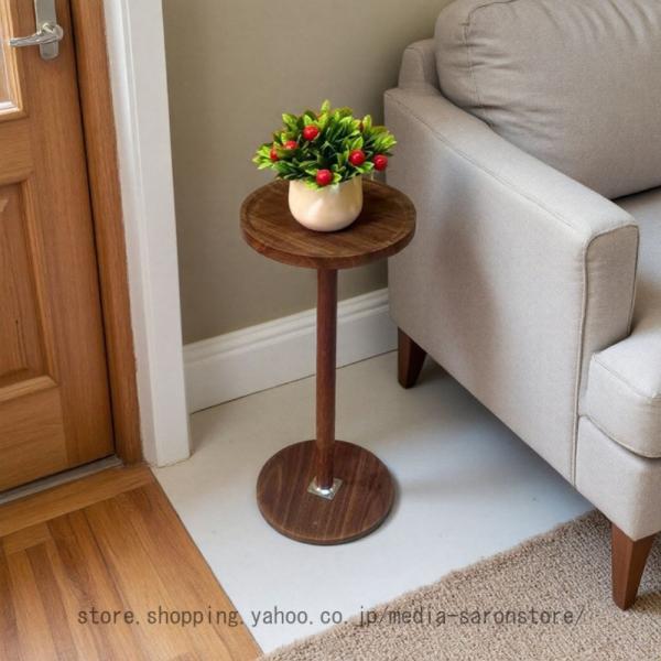 【発売日：2025年12月11日】【優れる素材】こちらの丸型サイドテーブルは無垢材で作られ!丈夫で耐久性に優れています!掃除しやすくて擦り傷に強いです、長期間使用できます!コンパクトで移働に便利で、リビングルームに置いてコーヒーを飲んでも、...