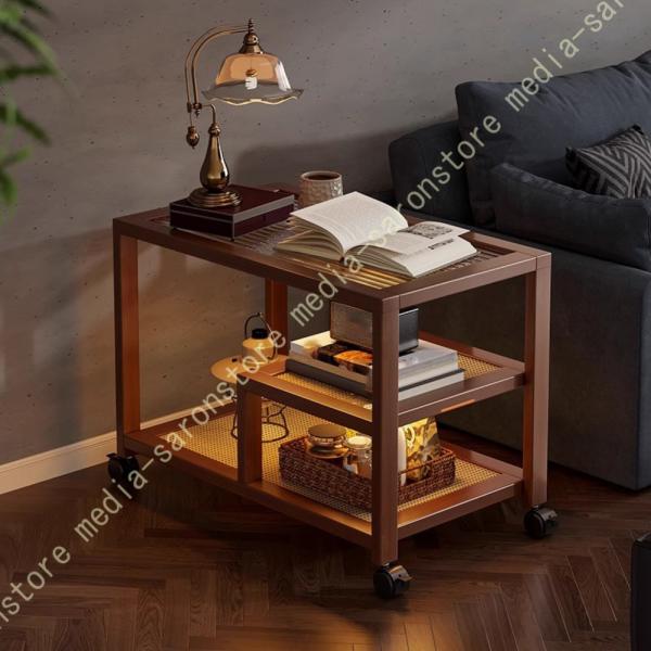 【発売日：2025年11月21日】【おしゃれで実用的なサイドテーブル】このサイドテーブルは、アクリル製の洗練されたカウンタートップと、竹製のフレームが調和したシンプルでスタイリッシュなデザインが特徴です!どんなインテリアにも合わせやすく、リ...