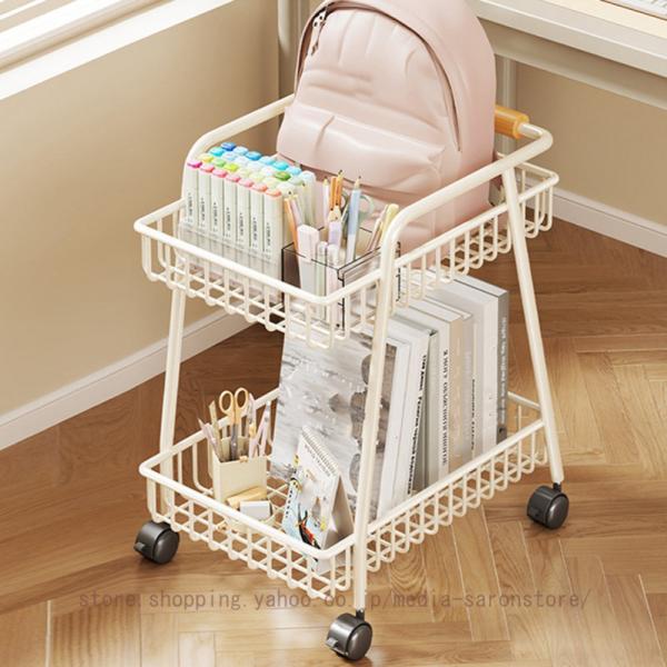 【発売日：2025年11月13日】デスク下に置いて収納スペースを拡張する デスクサイドラック です!キャスター が付属し、 ラック を使いやすい位置に移動することができます!オフィスにはもちろん、家庭用の本や雑誌、子供用の教科書、絵本などの...