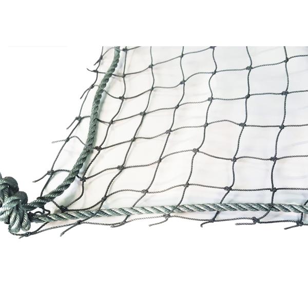 ハトヨケネット サイズ ： 2ｍ×5ｍ カラー ： グレー 目合い ： 30ｍｍ目 線　径 ： 約1.5mm 材　質 ： ポリエチレン 仕　様 ： 周囲6ｍｍロープ入り（ロープ線径 約6mm)ベランダ、開口部などの鳥害をふせぎます目立ちにく...