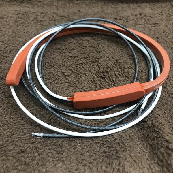 ▽仕様●素材：耐熱性シリコンゴム ●温度範囲：-60℃〜180℃ ●耐電圧：1500V（1分間）●長さ：500mm ●電源：200V▽特徴●巾 7mm　厚み 3mmの特別に細く作ったベルトヒーターです。●1mあたり30Wで常時通電して使用し...