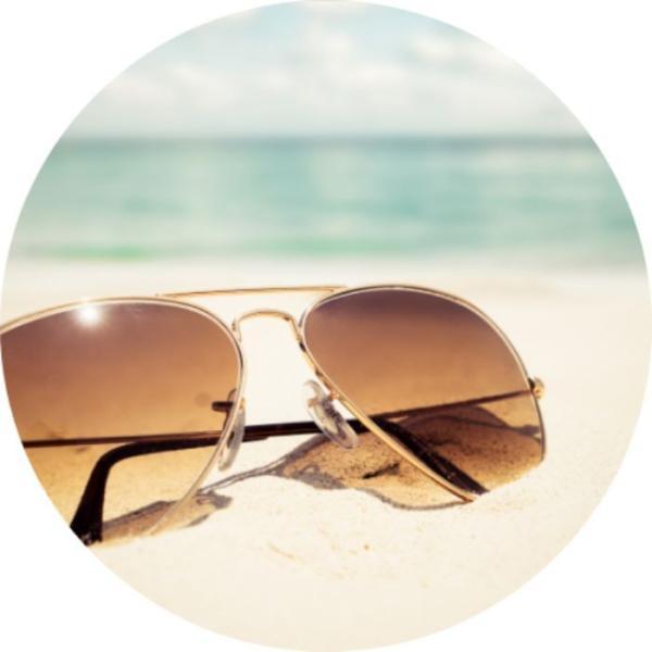 【調光レンズ（紫外線／耐防汚）】伊達メガネ・サングラスに最適！度付きもOK！紫外線を受けると色が濃くなる調光レンズ！従来調光レンズと比べ発色・退色スピードUP！日本製（伊藤光学工業）調光レンズは気温により濃度変化率が異なります。気温が低いと...