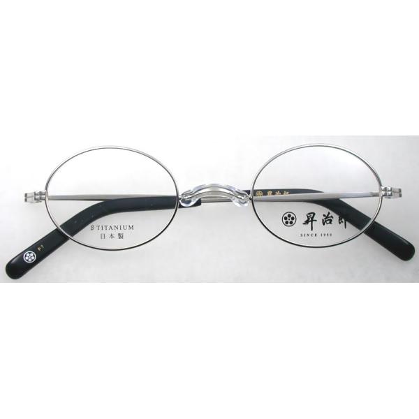 ＜日本製＞鯖江の工場で１本１本丁寧に作られた良品。βチタンテンプルを使用し、掛心地にこだわって作り上げたモダンヴィンテージフレーム。ブリッジ裏面に一山パッドを標準装備。クリアカラーなので装着時の見た目もスッキリしています。＊ ノンニッケル仕...