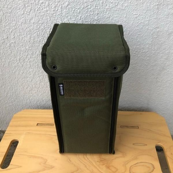 LARGE LANTERN BOXCOLOR●COYOTE●OD●WOLFGRAY●BLACKSIZE約 34×16×16cm (外寸)約 32.5×15×15cm (内寸)コールマンの200系ランタン(通称赤ランタン)等の中型ランタンを収...