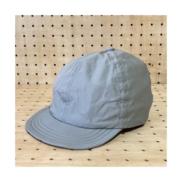 3-PANEL CAP速乾性、UVカットに優れたSUPPLEX NYLONを使用した短めのブリムが特徴のキャップ。ブリムにはワイヤーが配備され、好きな形に成形できます。被りの部分は3パネルで構成され、カーブの部分は立体裁断で頭部の丸みに沿う...