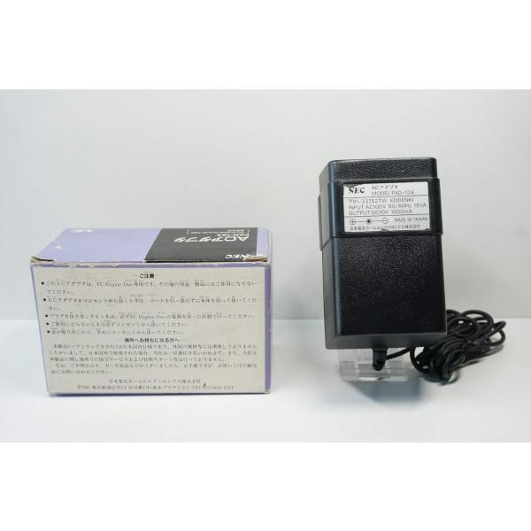 ■セット内容：【箱・説明書欠品】ACアダプタのみです。■状態　写真はサンプルとなります。全体的に軽度の傷、使用感あり。・宅配便(追跡、保証有)にて発送　特に目だった痛みなどがある場合は基本的に記載しておりますが、古い中古商品なので、箱、説明...