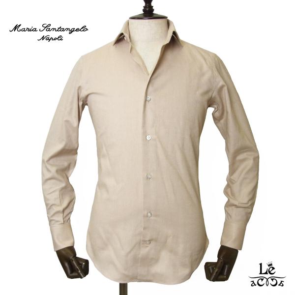 襟型は、襟腰の高さ、襟の大きさや角度のバランスが良いMARCO(マルコ)。シルエットはすっきりとしたスリムフィッティングとなっています。タックインでもアウトでもお召しいただける着丈で、一枚ではもちろんレイヤードスタイルにもおすすめ。ブランド...