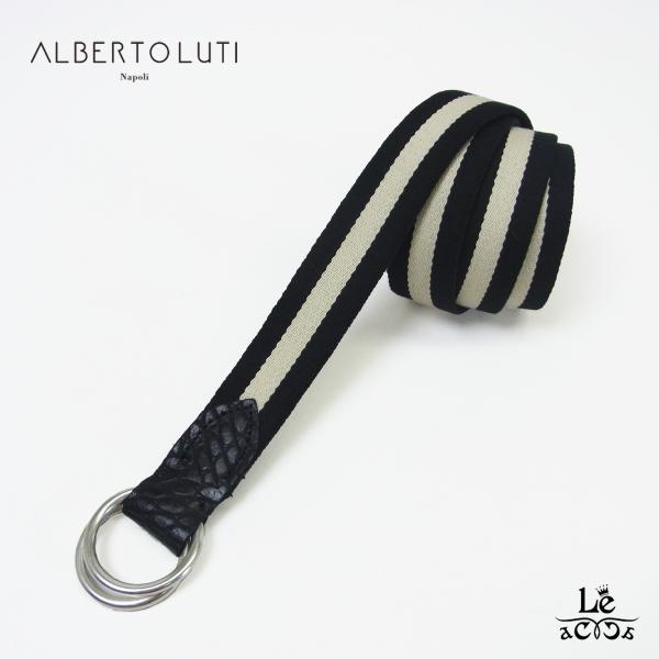 2トーンストライプのリボンテープを用い、小ぶりなダブルリングバックルをセット、縫製部にはクロコエンボスのレザーを用い、ラグジュアリー感をプラス。イタリアらしいシンプルかつ色気を感じさせるデザインとなっています。使い勝手の良い3cm幅。コット...