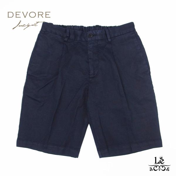 DEVOREの中でも最も人気の高いウエストシャーリングを採用したワンプリーツショーツ。素材は、上質なツヤ感のあるリネンミックスのストレッチコットンを採用。製品染めによりこなれた雰囲気を演出します。腰回りにゆとりを持たせながら裾にかけては細く...