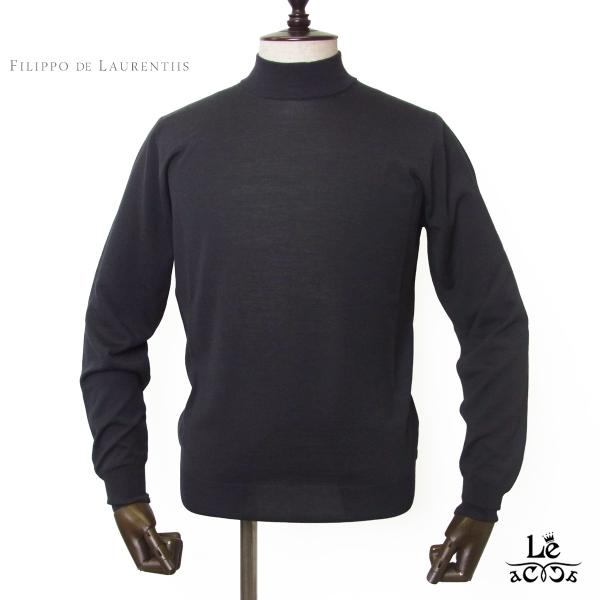 ロイヤルメリノと呼ばれる、しっとりとした柔らかさと光沢感のある上質なウールを使って作られたハイゲージのハイネックセーター。シンプルでベーシックなアイテムだからこそ、良質な物を選ぶことでスタイリングに大きな違いが生まれてくるアイテムです。様々...
