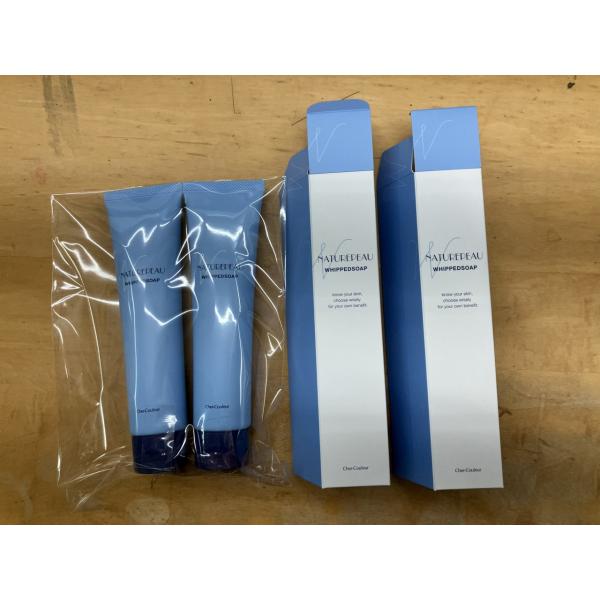 新しくなりました　リニュアル品箱から出して袋に入れて送らせていただきます送料無料（沖縄　東北　北海道も　送料無料低刺激性、天然オイル中心のウォッシングタイプのクレンジングです。メイクやお肌の汚れをしっかり落とし、しっとりなめらかに保ちます。...