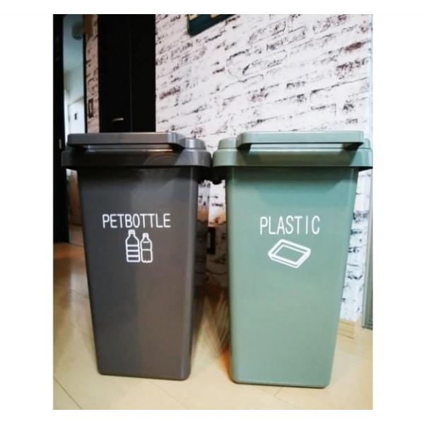 こちらのシールは耐候性を持ちつつ、防水仕様なので屋内、屋外問わず安心してご利用いただけます。しっかりとした粘着力を持っているため、長期間にわたり使用可能で剥がれる心配もありません。また、誰でも簡単に貼り付けができ、手軽に設置可能なのが魅力で...